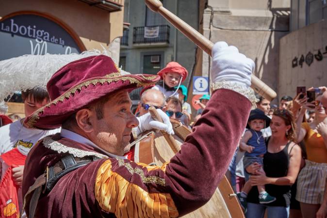 La Patum of Berga: tradition, dances and fire in the square - Naturaki